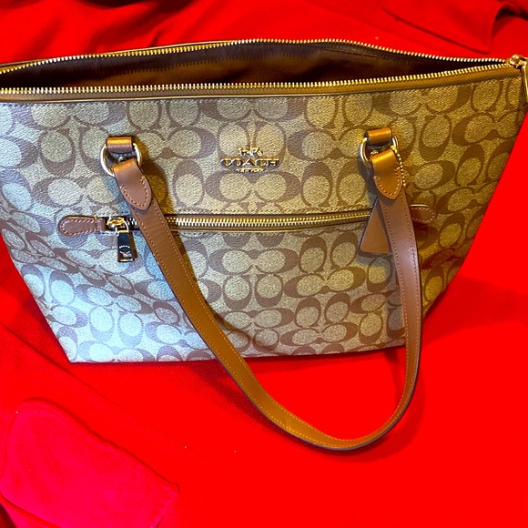 Coach | Bags | Coach Gallery Tote Shoulder Bag 6 Inches High By 11 ...